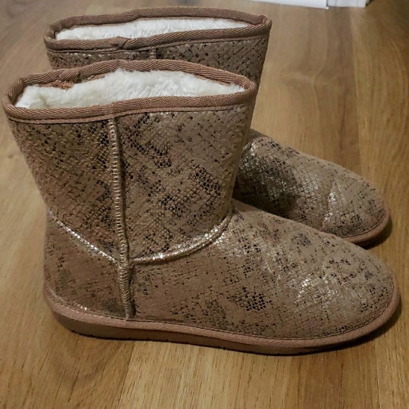 True Craft | Shoes | True Craft Gold Texture Booties | Poshmark